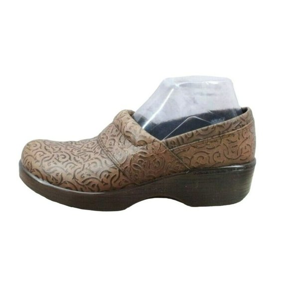 Abeo | Shoes | Abeo Flora Brown Leather Comfort Casual Clogs Shoes Size ...